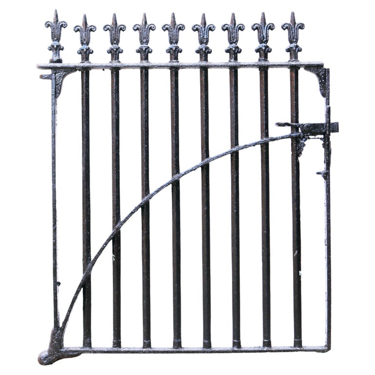 Antique Victorian Style Cast Iron Side Gate For Sale at 1stDibs