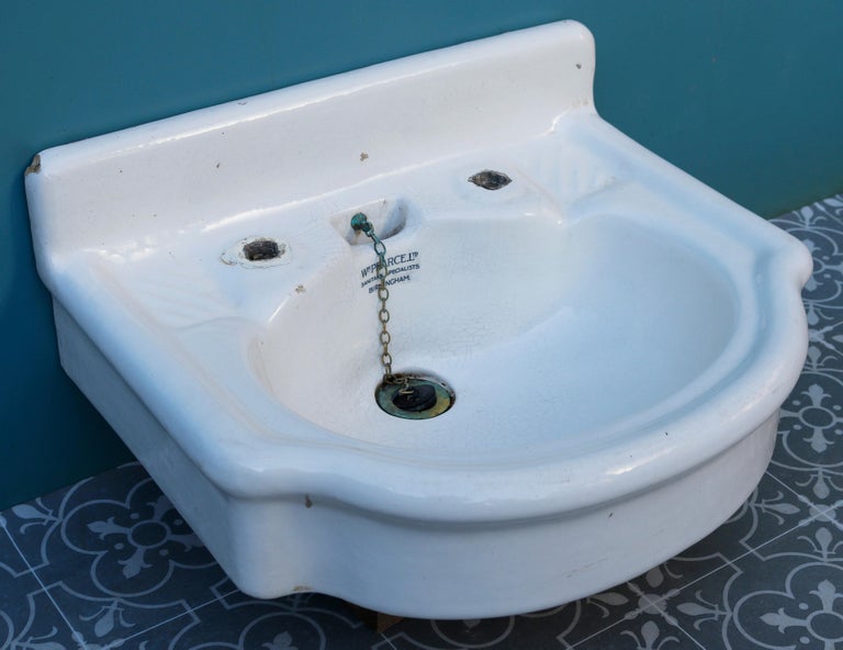 Antique Wash Sink For Sale at 1stDibs