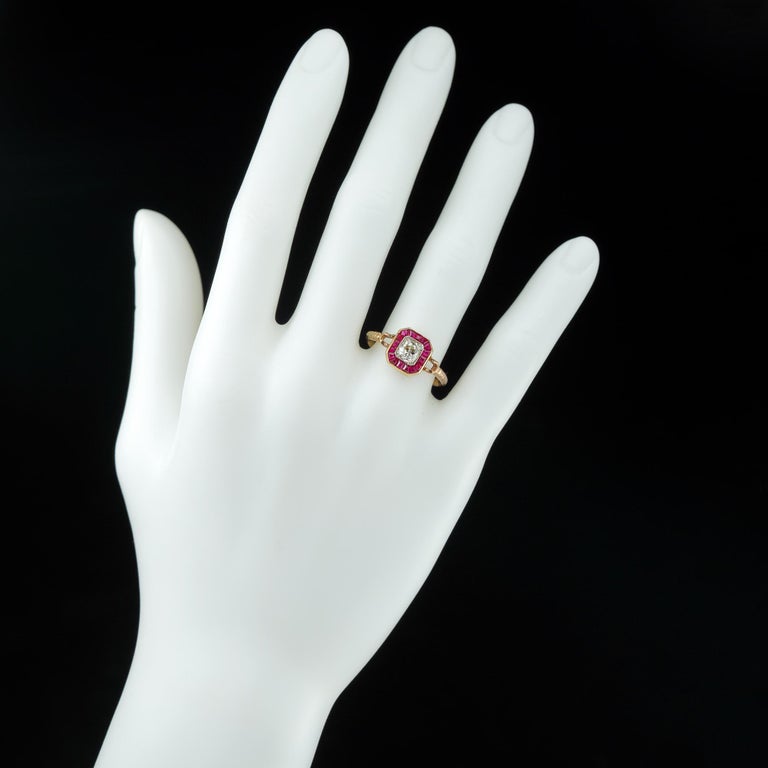 Art Deco Diamond and Ruby Octagonal Cluster Ring For Sale at 1stDibs