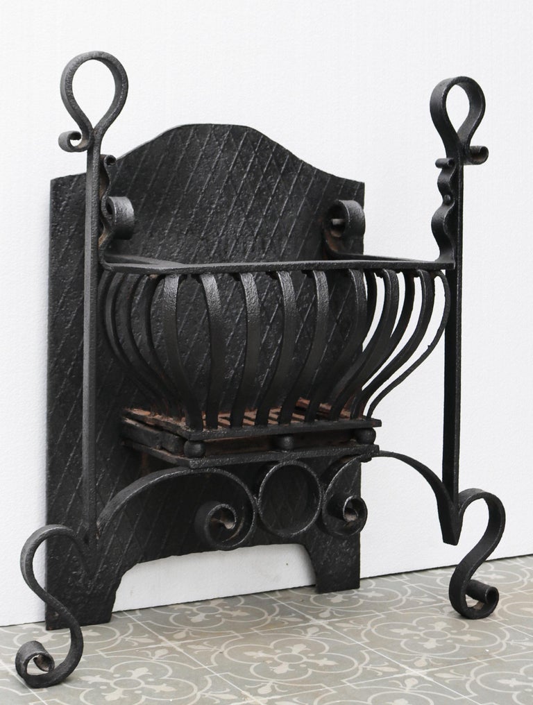 Arts and Crafts Style Wrought Iron Grate For Sale at 1stDibs