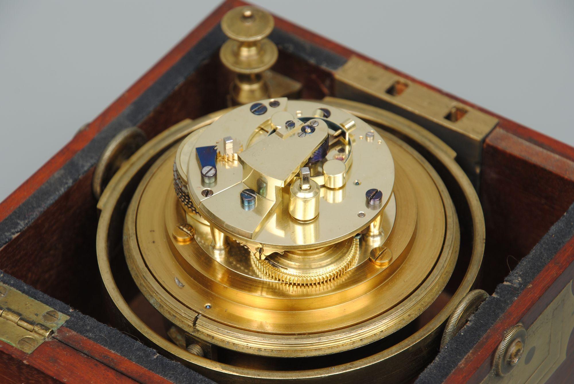 An Early 19th Century 2 Day Marine Chronometer For Sale at 1stDibs
