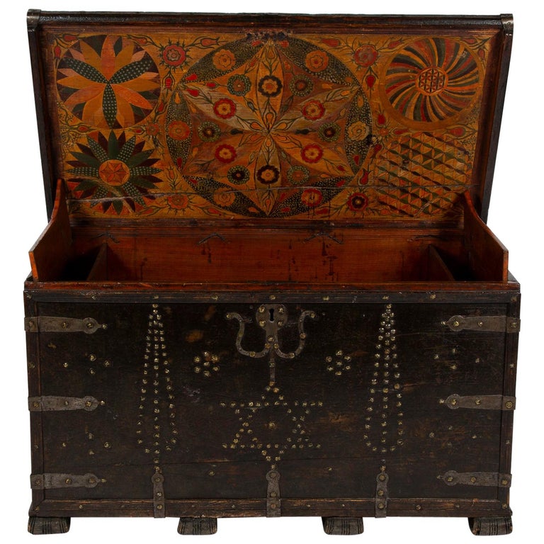 Early 19th Century Northern European Painted Chest at 1stDibs