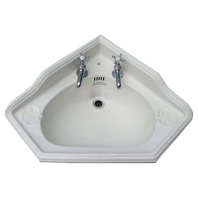 victorian corner basin