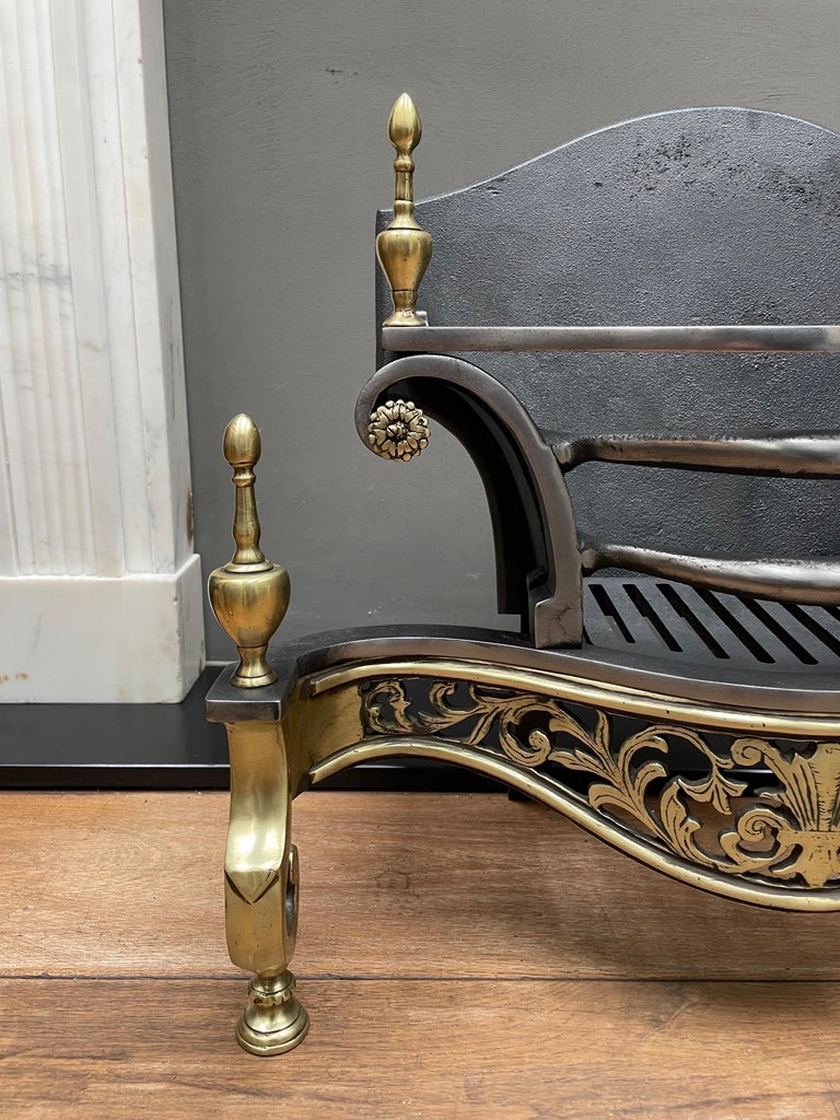 An English Antique Brass And Wrought Iron Fire Grate For Sale at 1stDibs