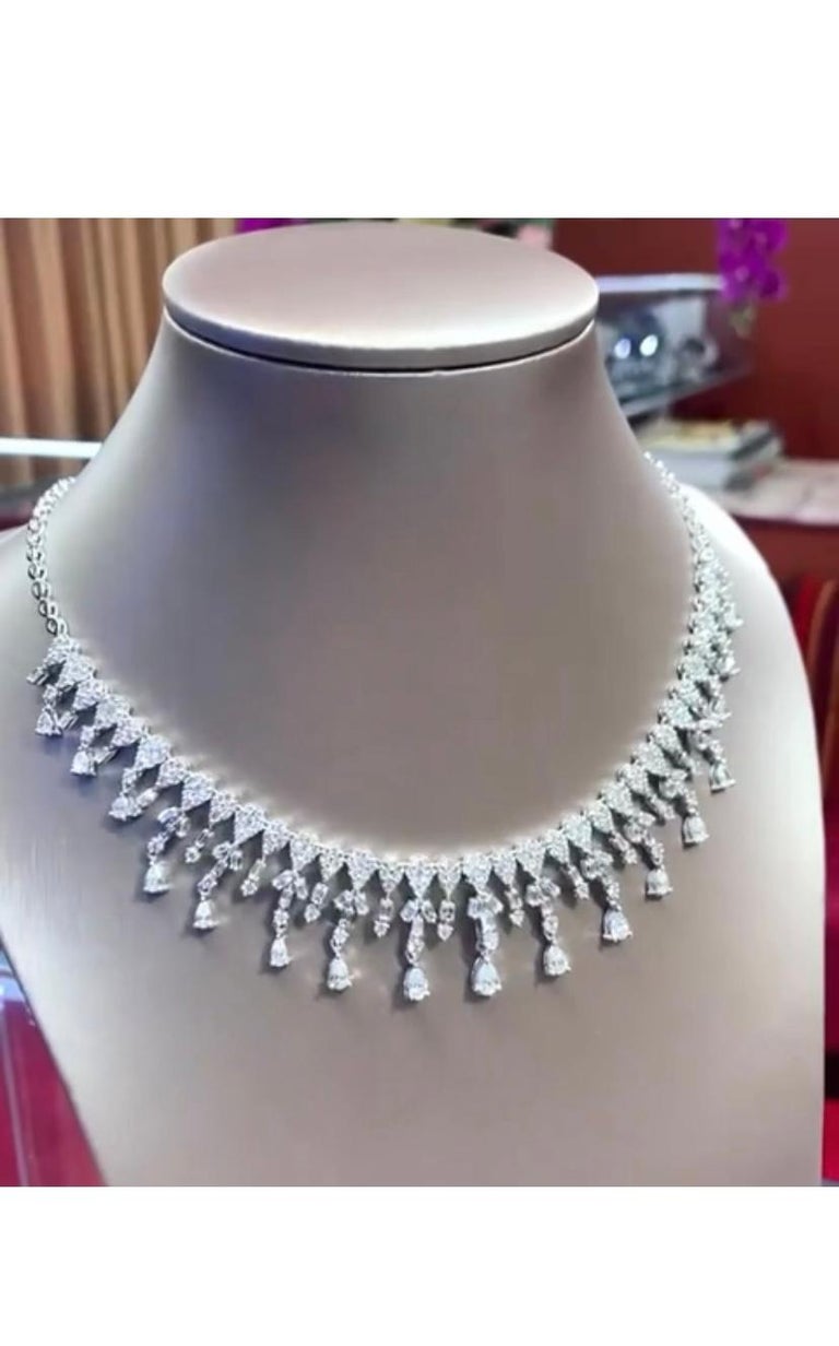 Exquisite Design with 11, 23 Ct of Diamonds on Necklace For Sale at 1stDibs