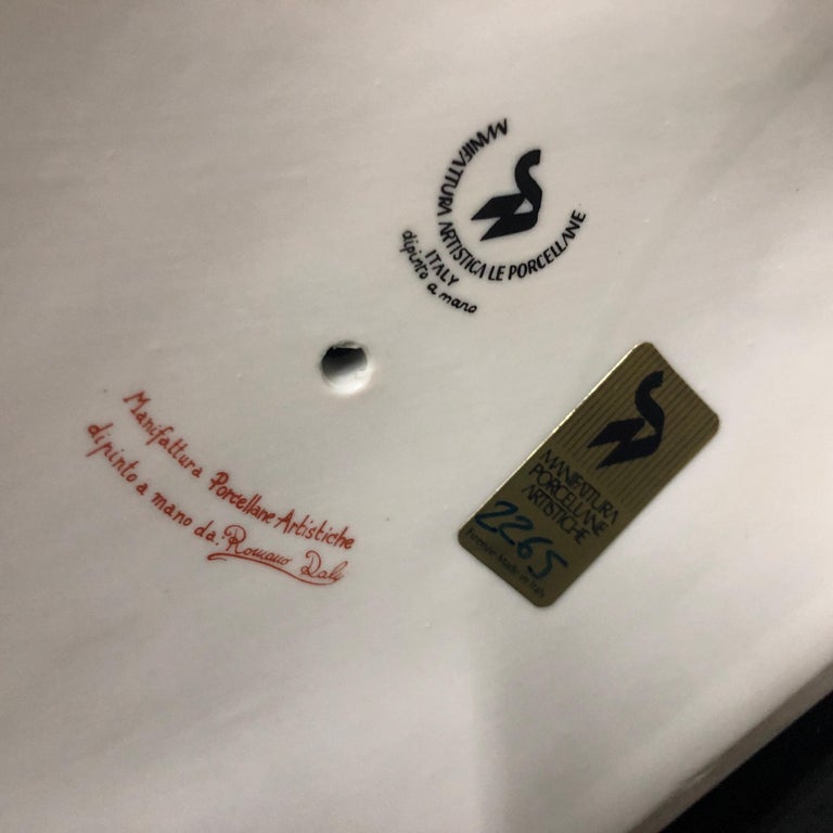 1980s High Quality Hand-Painted Porcelain Pho Dog For Sale at 1stDibs