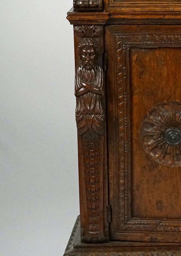 An Italian Renaissance Walnut Credenza, 17th Century at 1stDibs ...