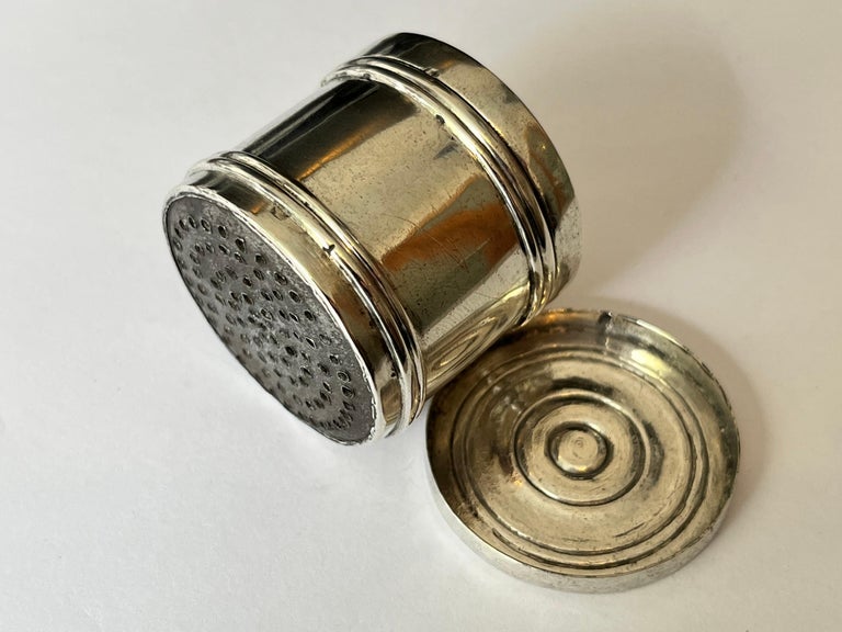 Unusual and Ver Rare Silver Nutmeg Grater, c.1800 For Sale at 1stDibs