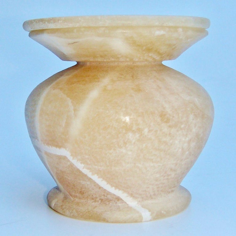 Ancient Egyptian, Dynasty XVIII, Alabaster Kohl Pot For Sale at 1stDibs