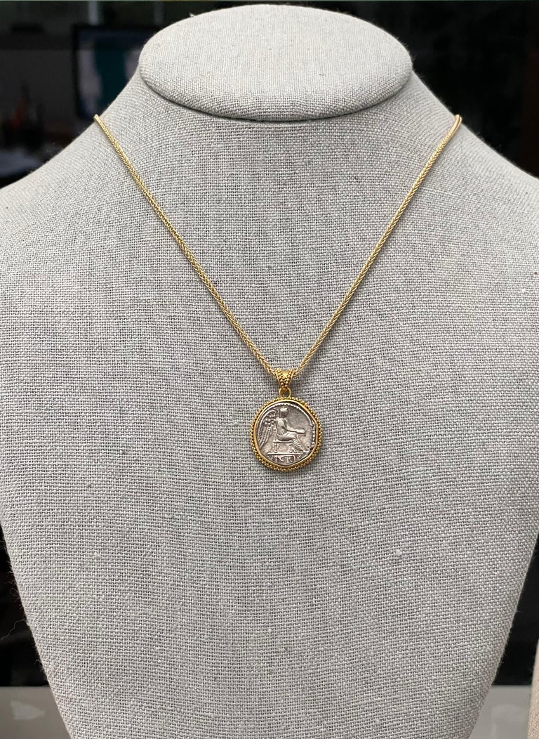 Ancient Roman 1st Century BC Victoria Coin 22K Gold Pendant For Sale at ...