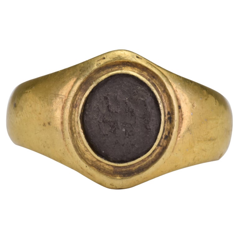 Ancient Roman Signet Gold Ring with Silver Centre For Sale at 1stDibs