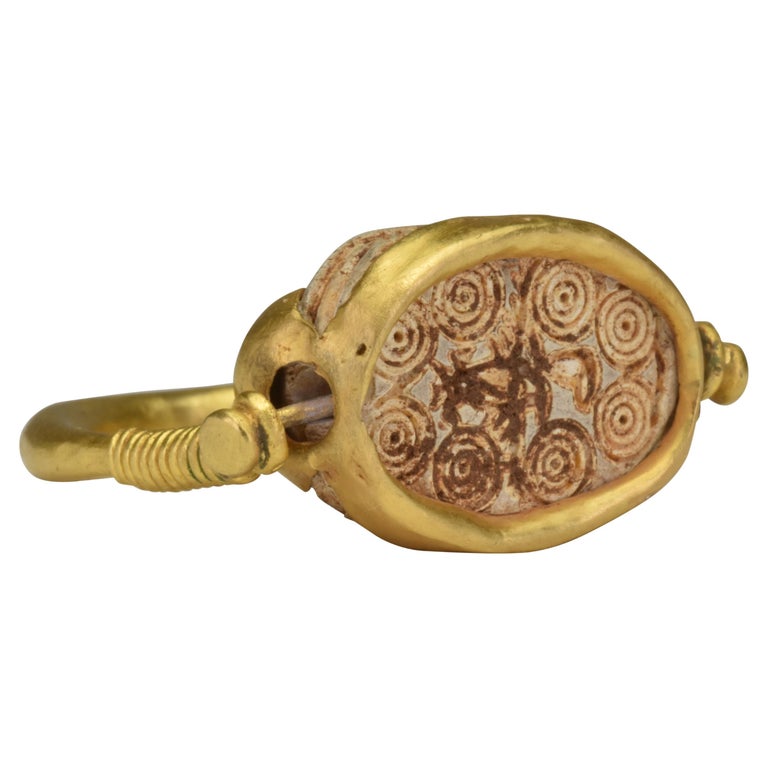Ancient Signet Egyptian Gold Scarab Ring For Sale at 1stDibs