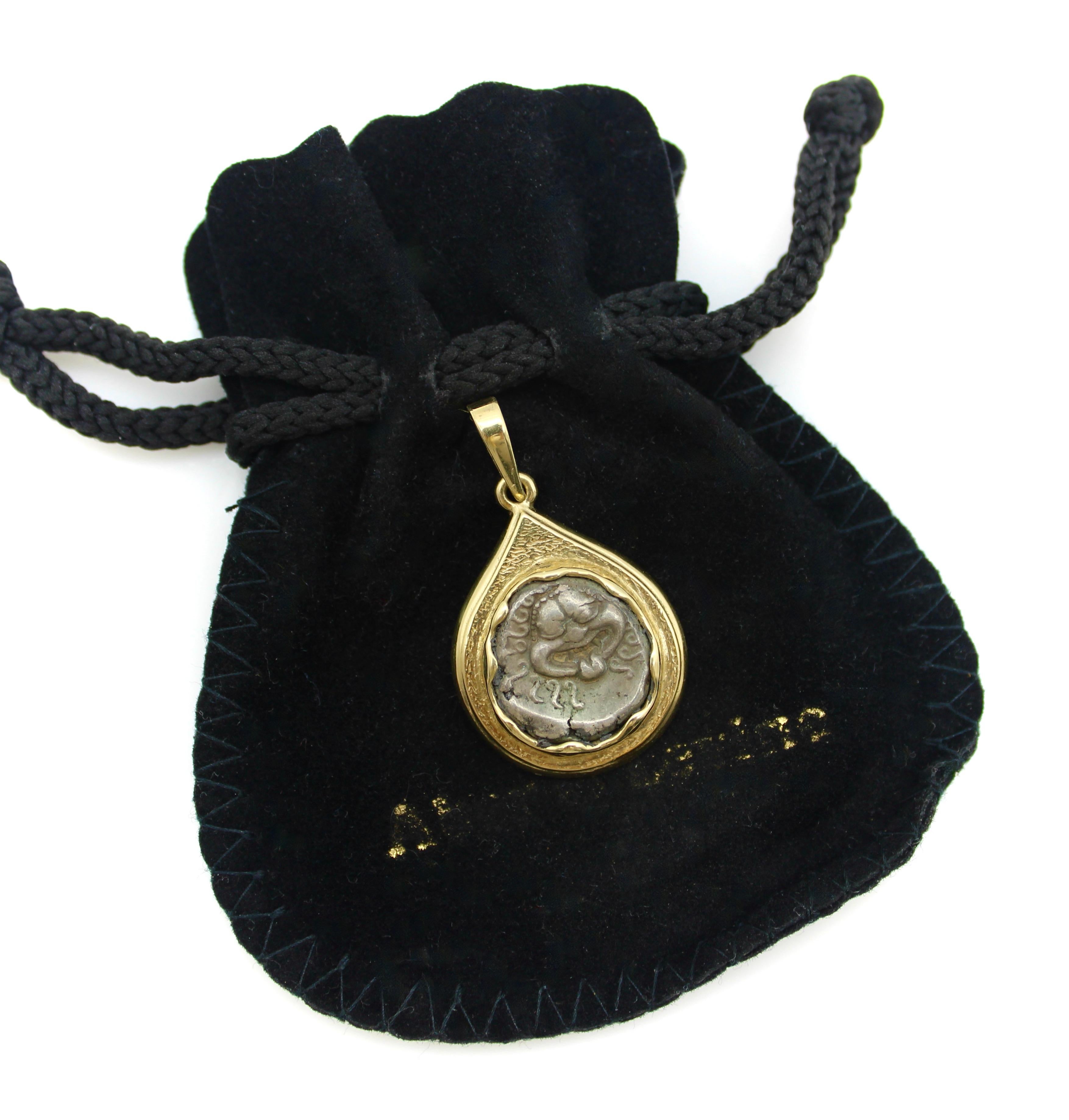 Ancient Silver Drachma Coin with Medusa in 14K Gold Mount For Sale at ...