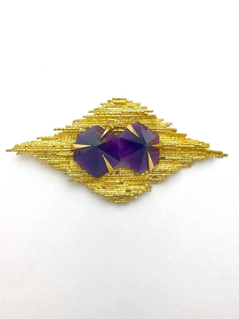 Andrew Grima Amethyst and Yellow Gold Pendant Brooch For Sale at 1stDibs