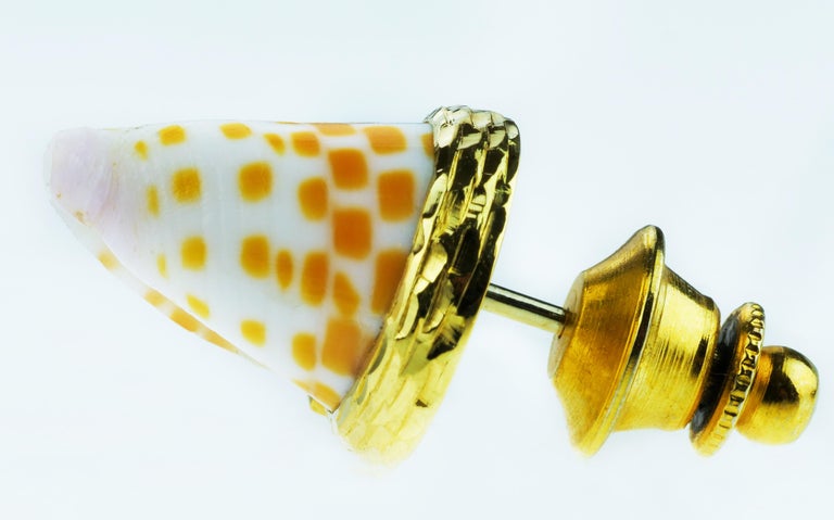 Andrew Grima Shell Tie Pin in 18 K Gold, from 1972 Super Shell ...