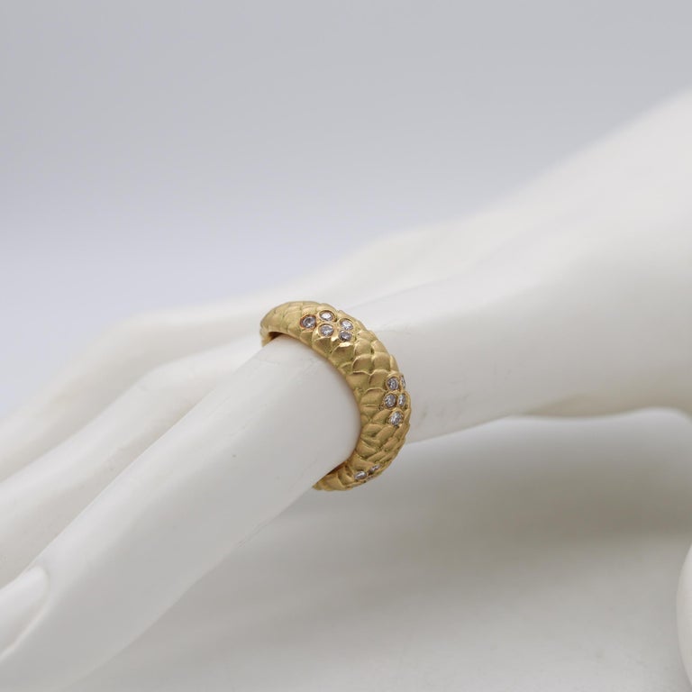 Angela Cummings 1986 New York Textured Wavy Scales Ring 18Kt Gold with ...