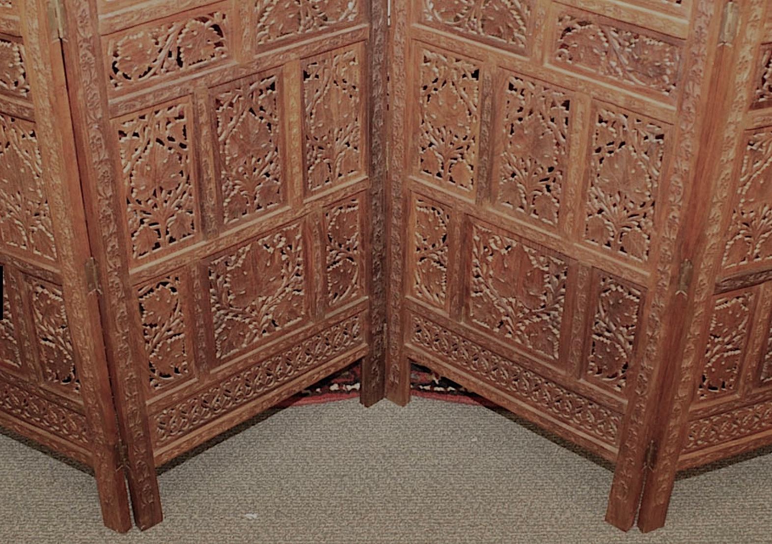 Anglo Indian 4-Panel Handcrafted Teak Wood Screen, Circa 1900s For Sale ...