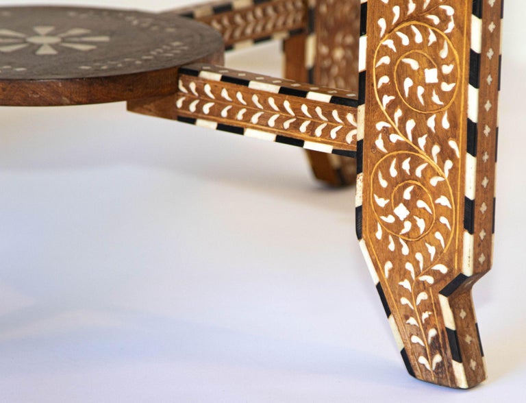 Anglo Indian Mughal Teak Wood Round Side Table with Bone Inlaid For ...