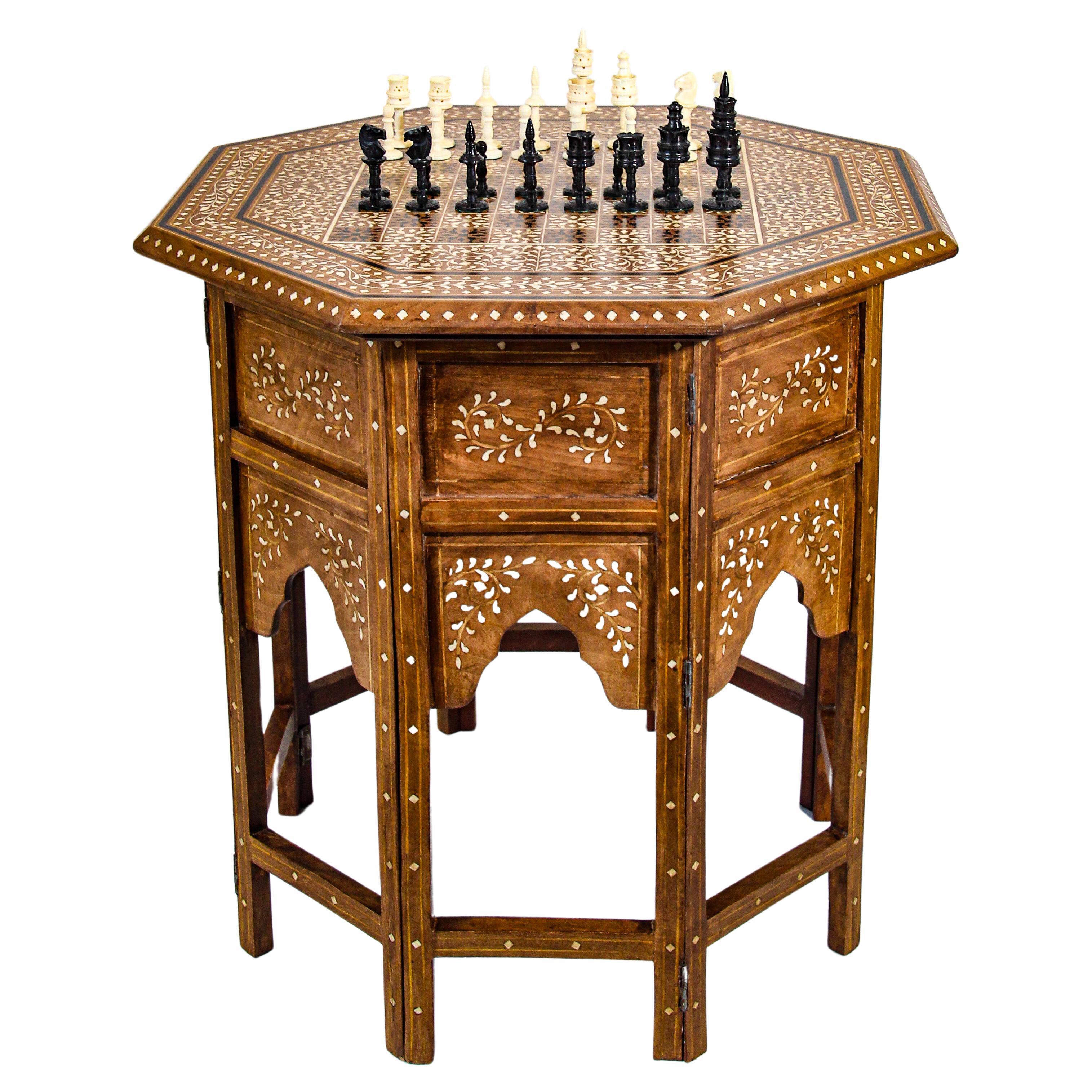 Moooi Chess Side Table in Black and White For Sale at 1stDibs