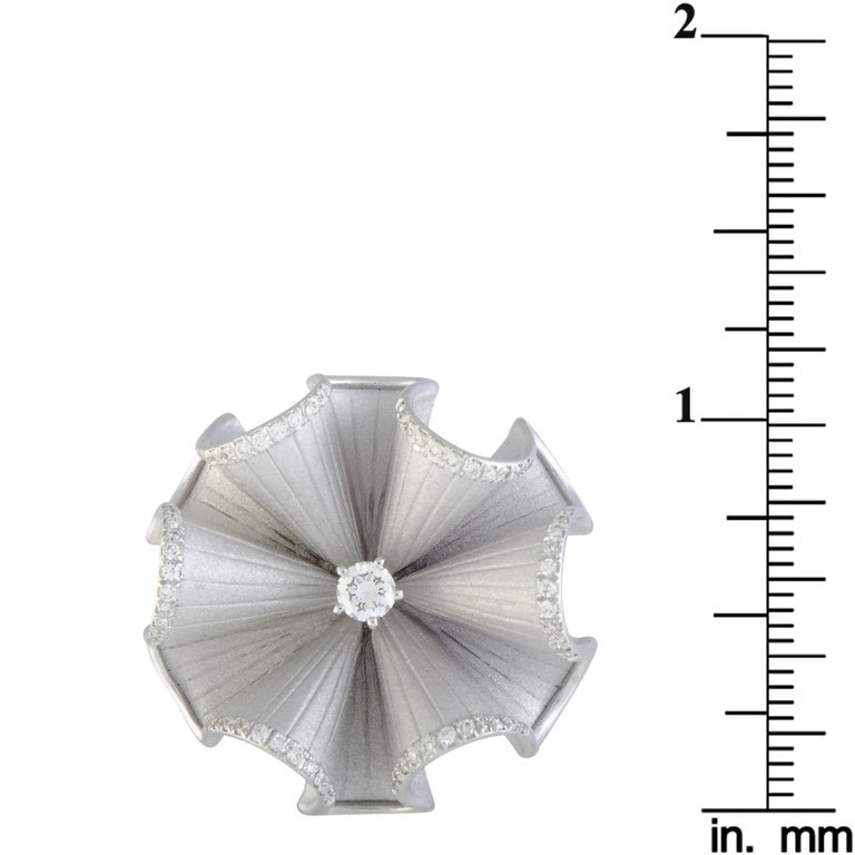 Annamaria Cammilli Gea 18 Karat White Gold Diamond Flower Ring at ...