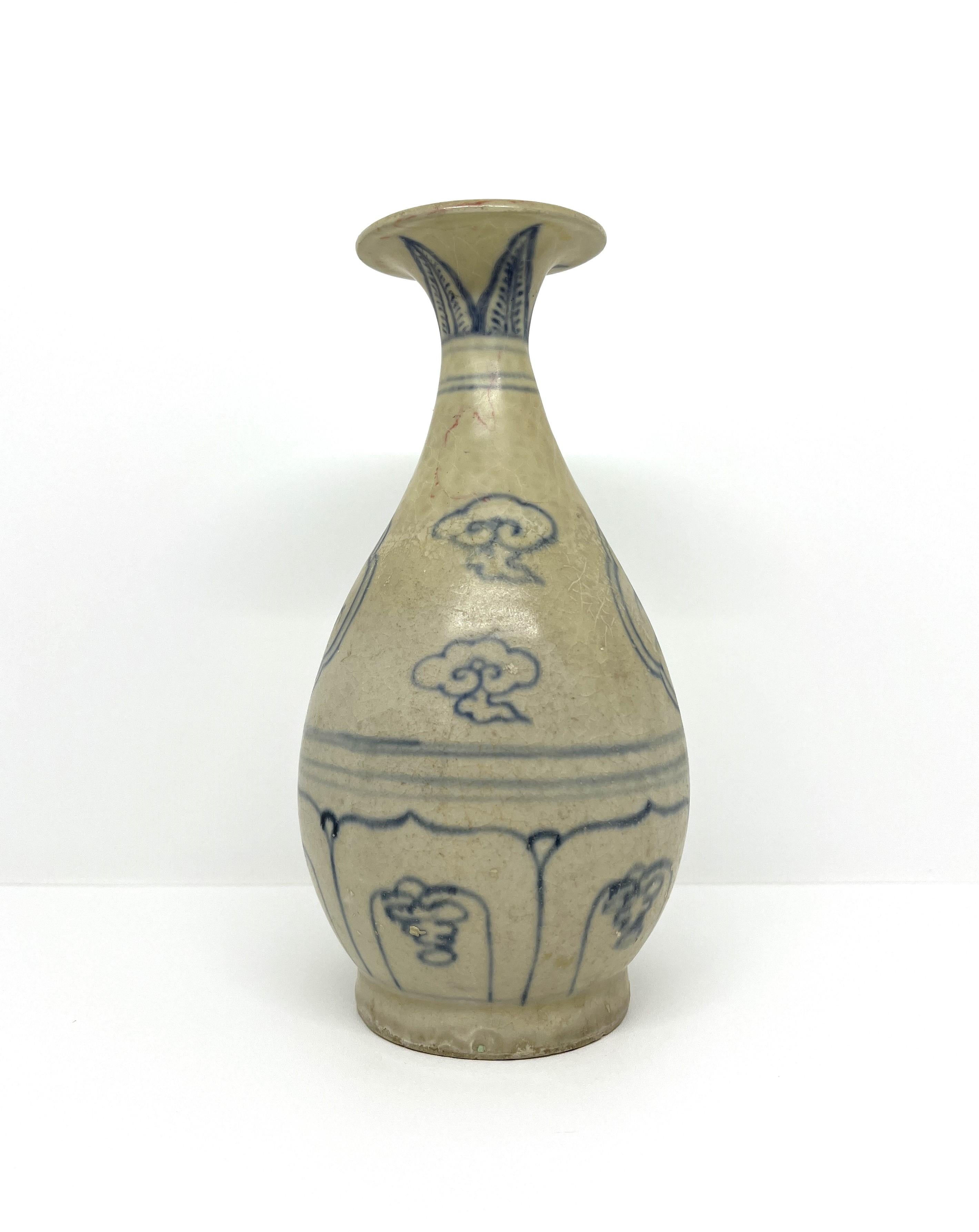 Annamese stoneware with underglaze blue, Hoi An hoard, late 15th ...