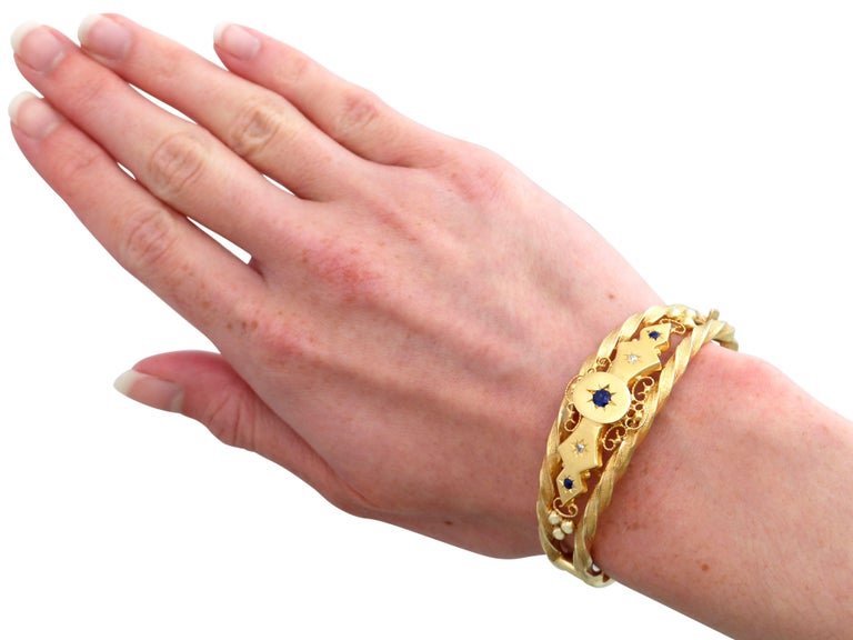 Antique 0.19Ct Sapphire and Diamond Yellow Gold Bangle For Sale at 1stDibs
