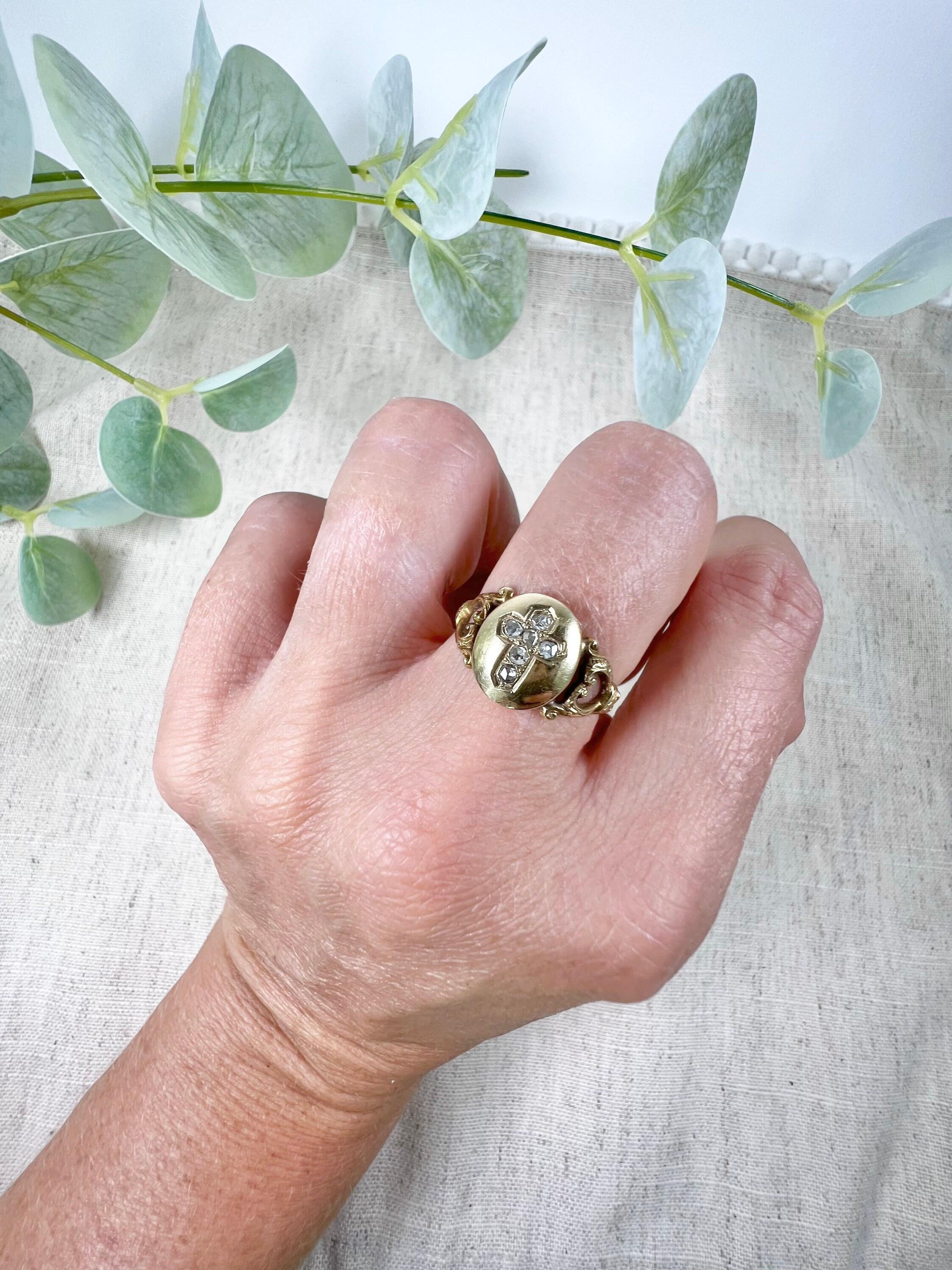 Antique 15ct Gold Victorian Diamond Cross Ring For Sale at 1stDibs