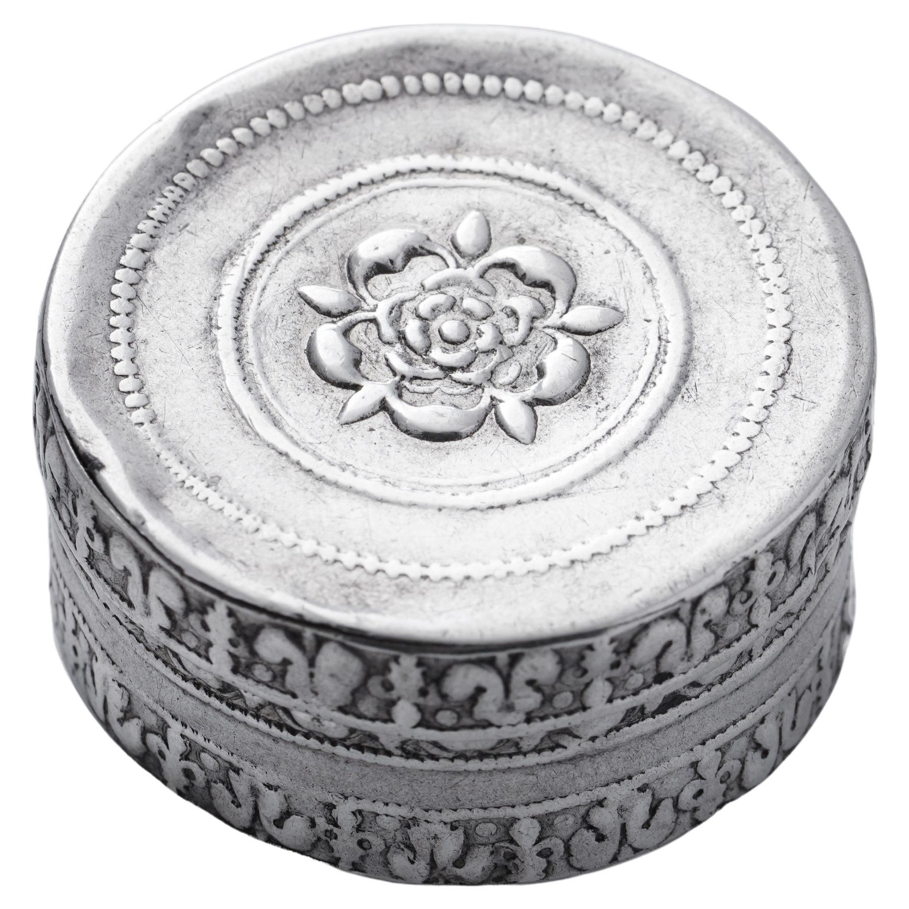 Antique 17th century round circular patch box with Tudor rose For Sale ...