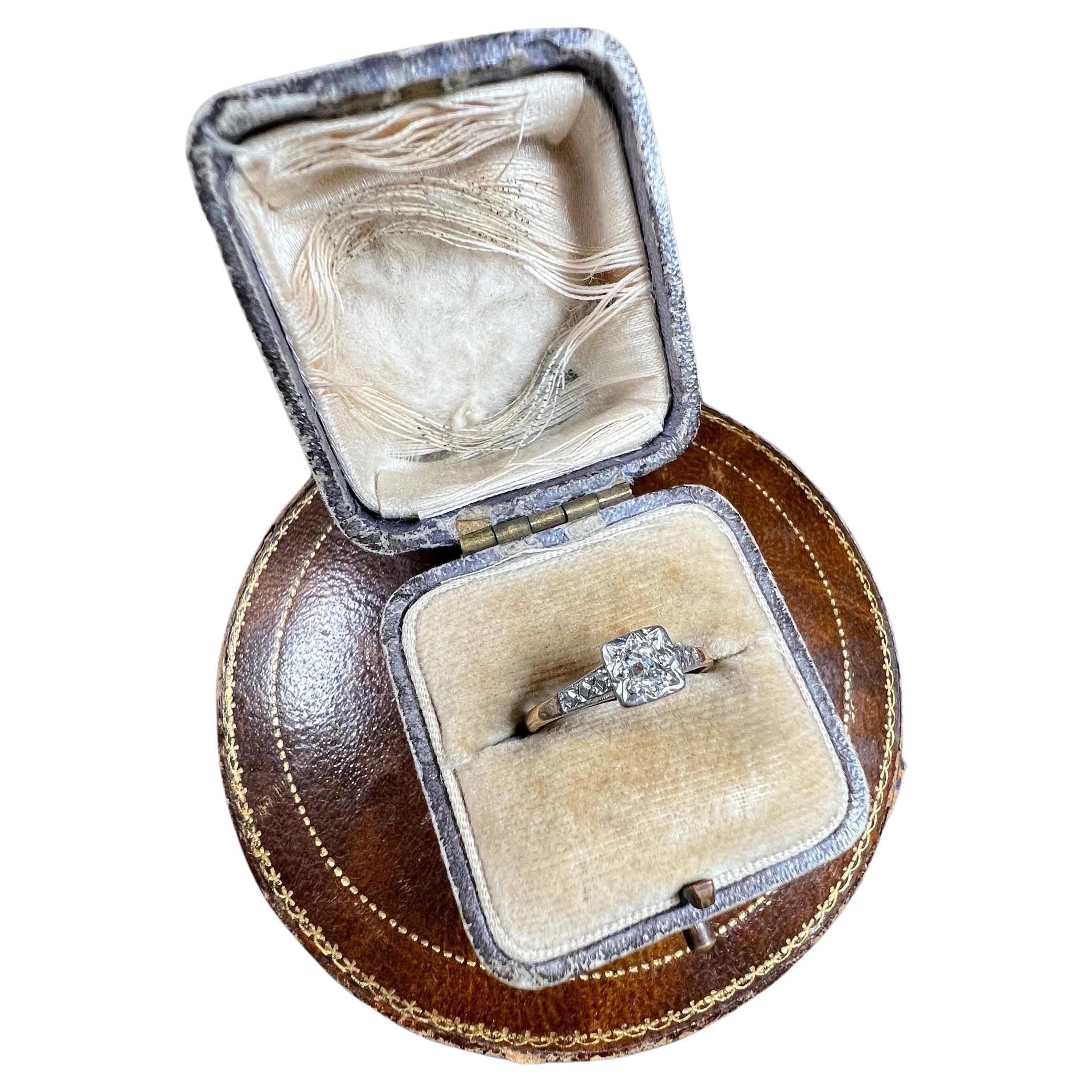 Antique 18ct Gold and Platinum Art Deco Diamond Single Stone Engagement Ring For Sale at 1stDibs