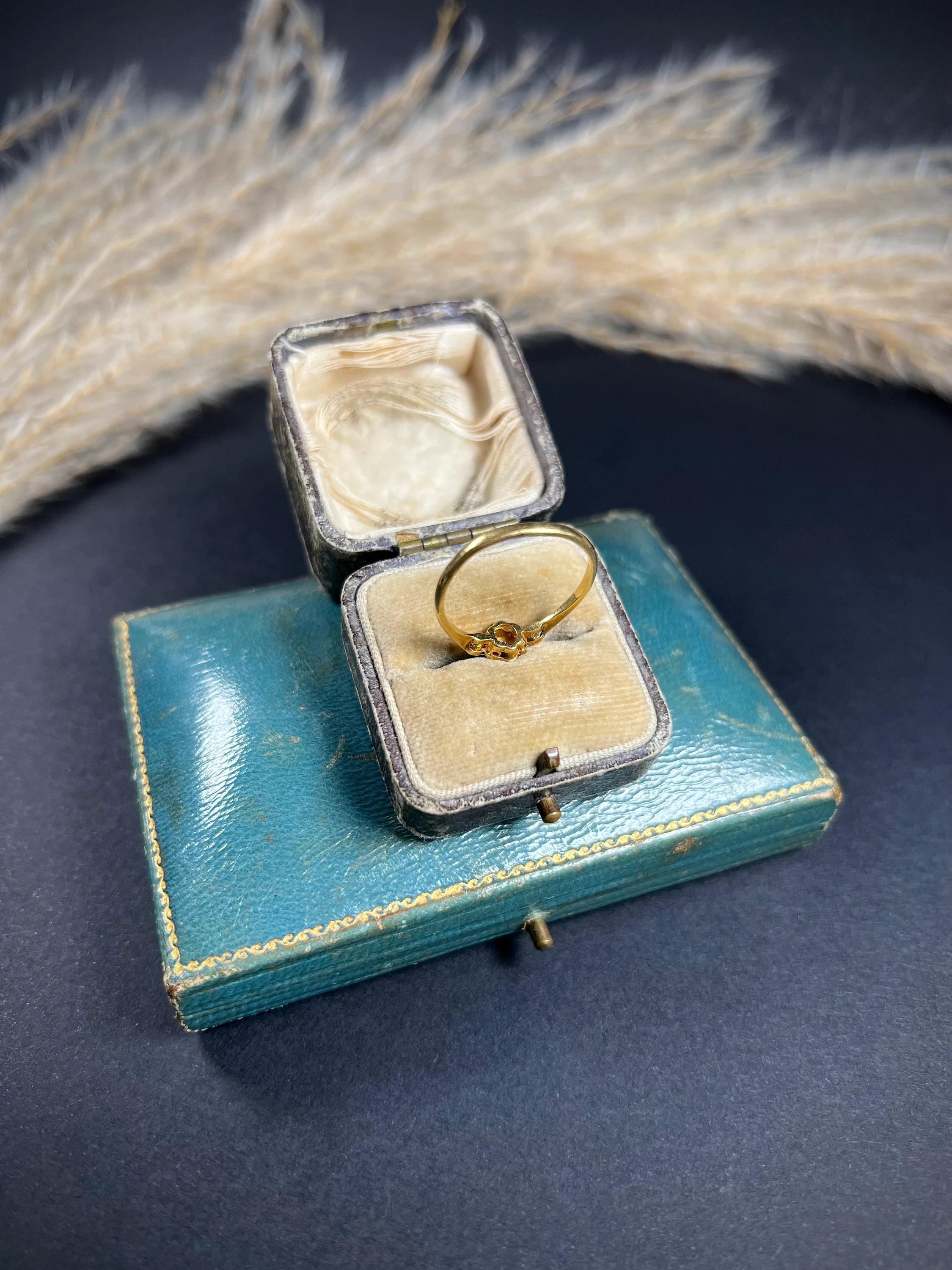 Antique 18ct Gold and Platinum Edwardian Diamond Illusion Ring For Sale ...