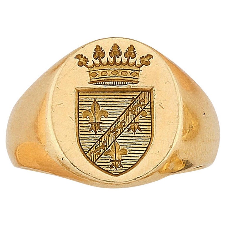 Antique 18kt Gold French Ducal Signet Men's Ring For Sale at 1stDibs