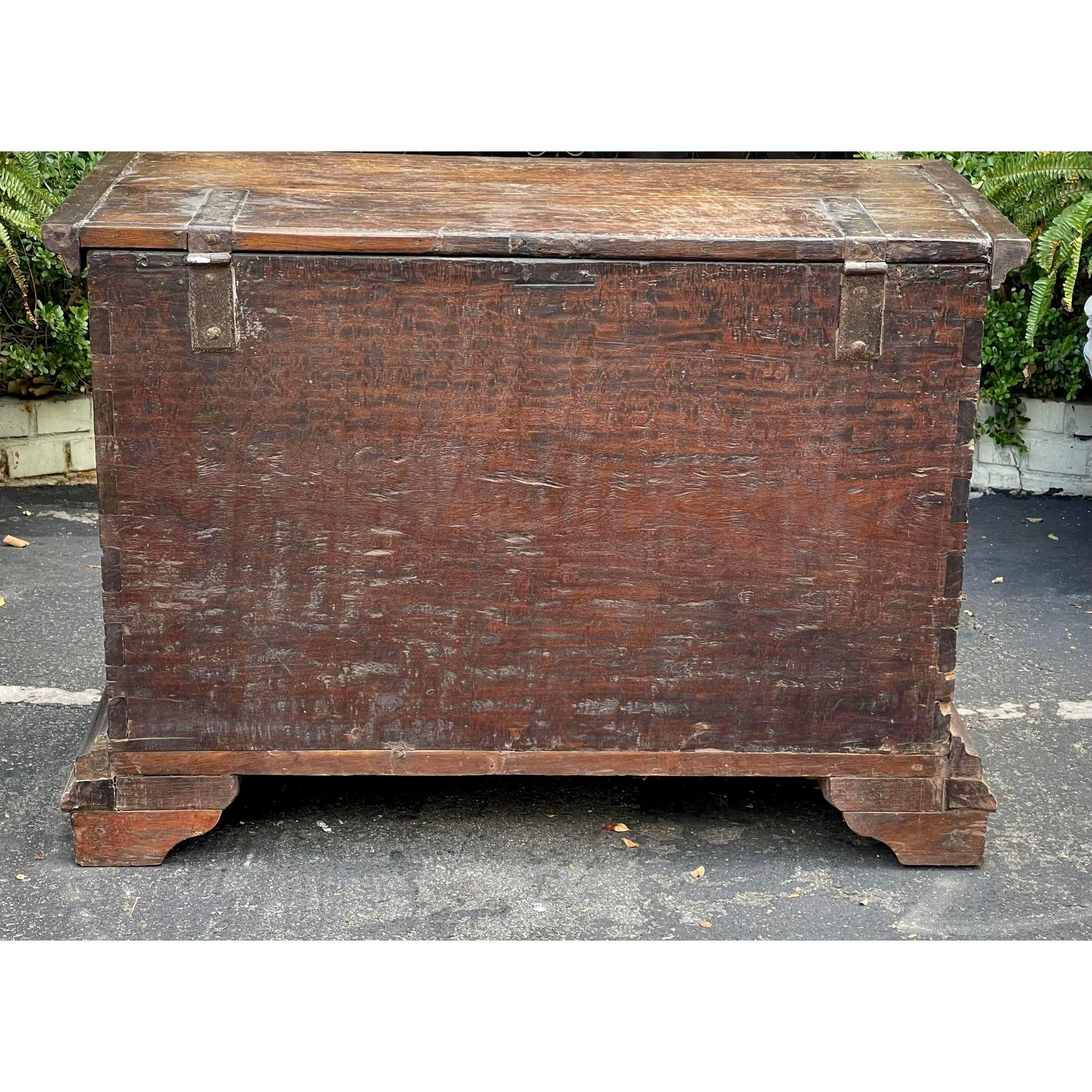 Antique 18th Century Spanish Colonial Rustic Trunk For Sale at 1stDibs