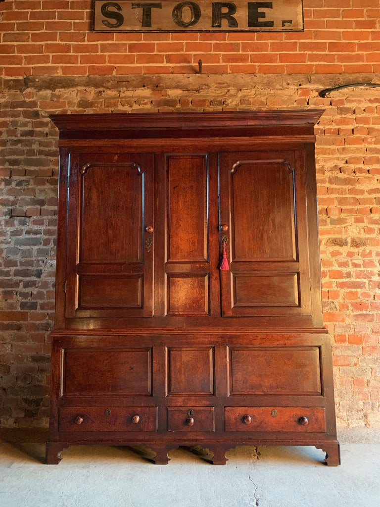 Antique 18th Century George III Oak Livery Cupboard, circa 1780 at 1stDibs