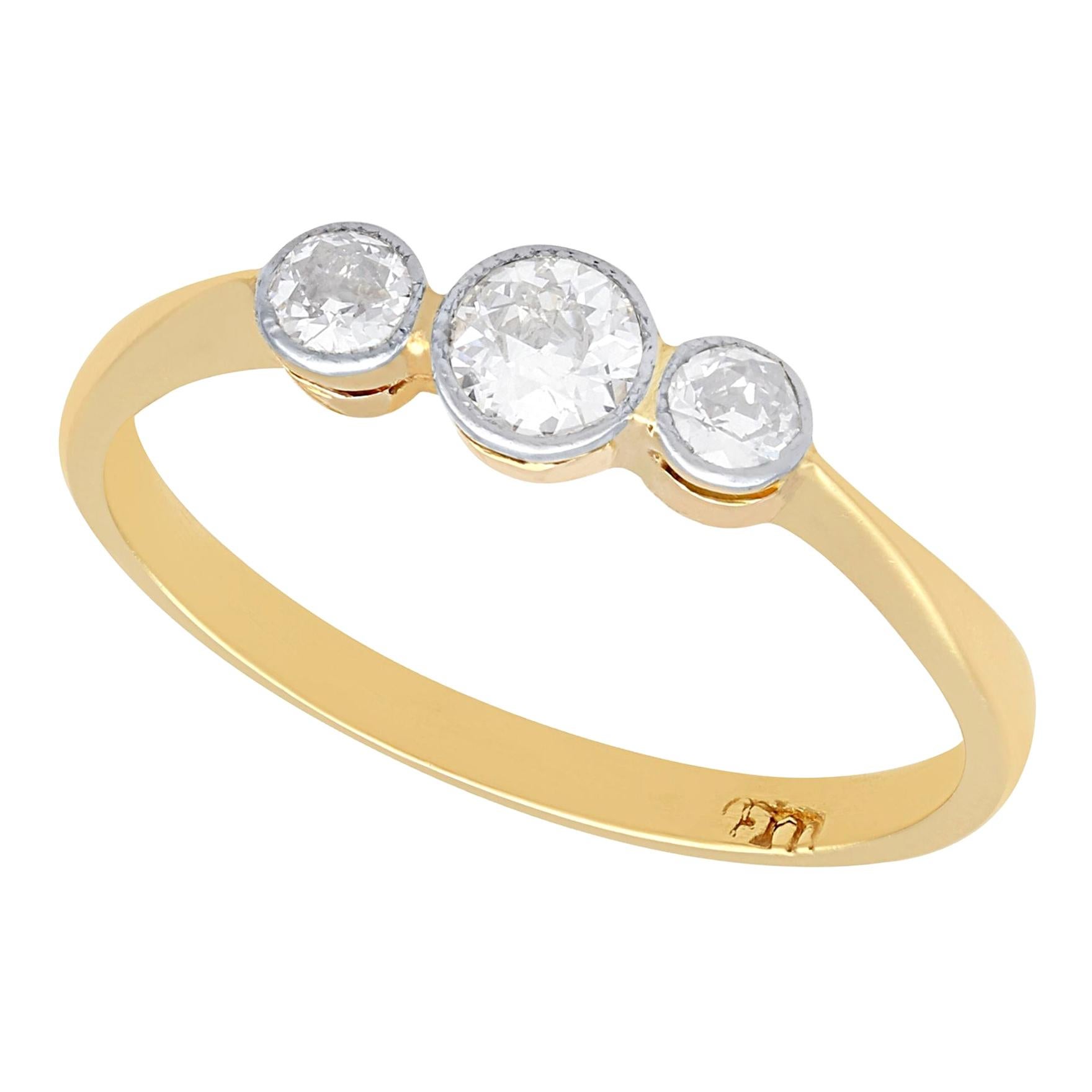 Diamond and Yellow Gold Trilogy Twist Ring For Sale at 1stDibs