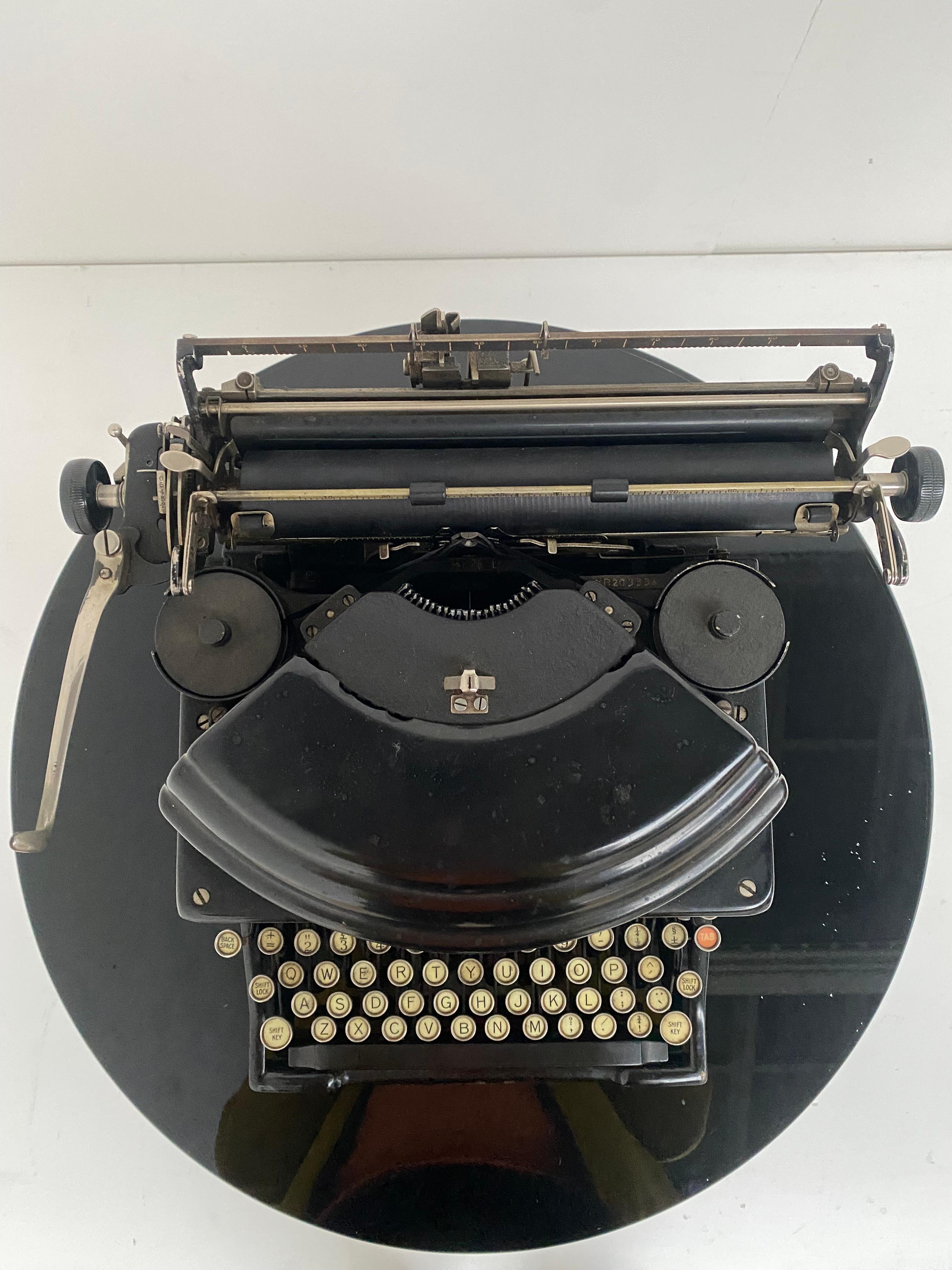 Antique 1924 Remington Noiseless Standard 6 Typewriter For Sale at ...