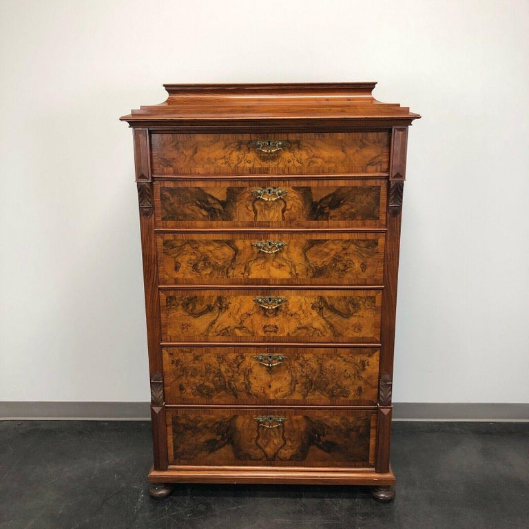 Antike deutsche Biedermeier-Kommode aus Wurzelnussholz, 19. Jahrhundert ...