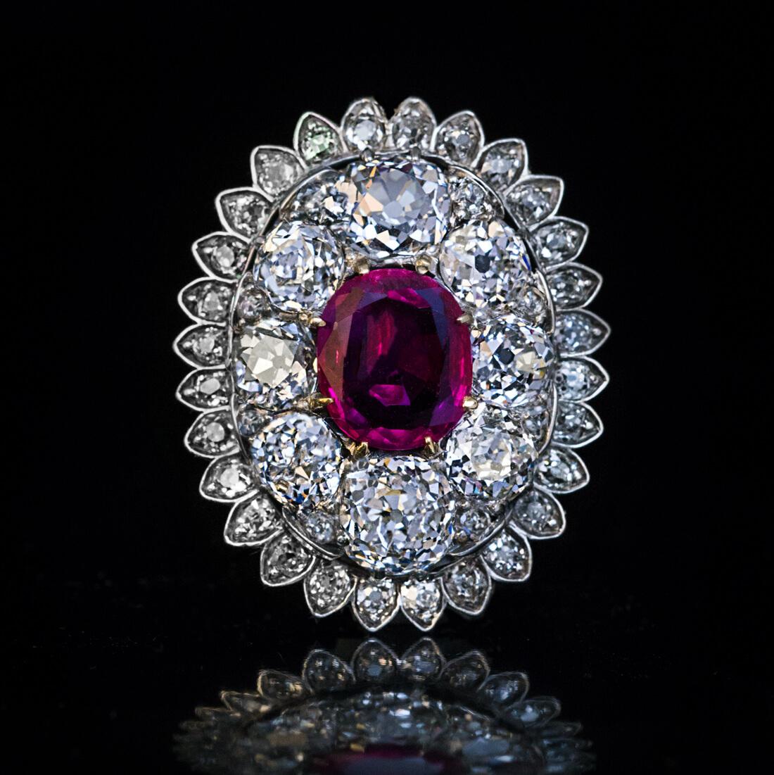 Antique 19th Century Burma Ruby 7 Carat Diamond Pendant For Sale at 1stDibs