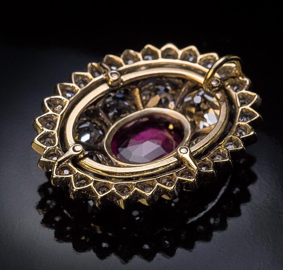 Antique 19th Century Burma Ruby 7 Carat Diamond Pendant For Sale at 1stDibs