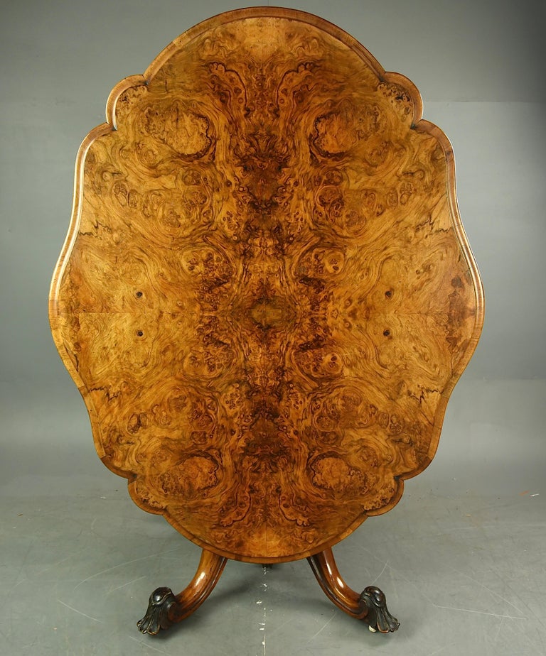 Antique 19th Century Burr Walnut Centre Table For Sale at 1stDibs