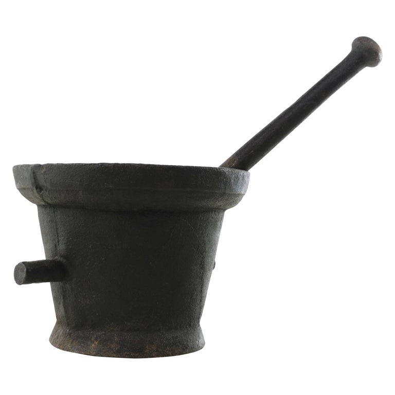 Antique 19th Century Cast Iron Large Pestle and Mortar For Sale at 1stDibs | vintage cast iron ...