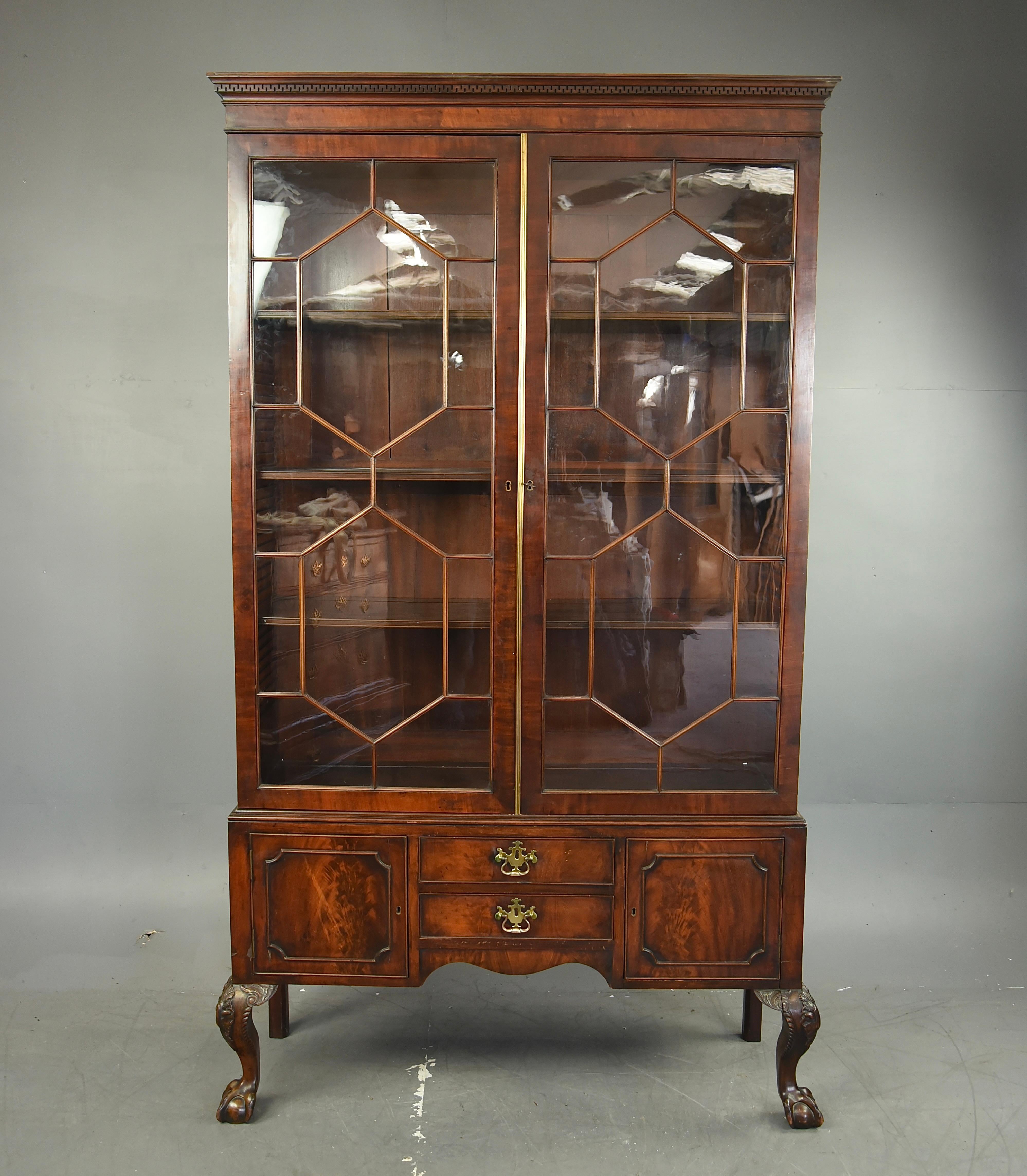 Antique 19th century Chippendale style bookcase cabinet For Sale at 1stDibs