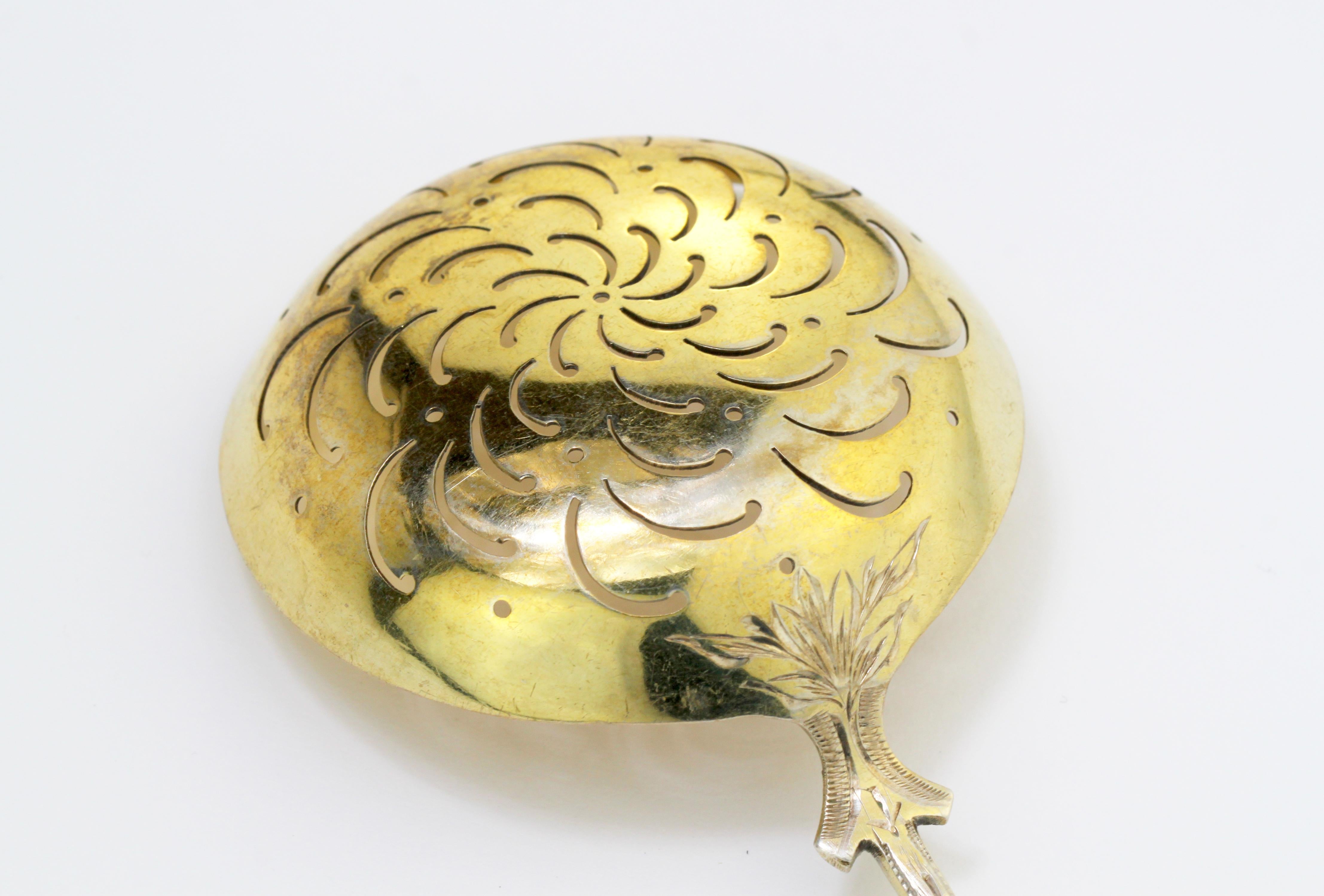 Antique 19th Century French Silver Sugar Caster For Sale at 1stDibs