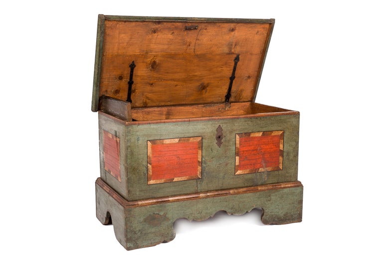 Antique 19th Century Solid Pine and Traditional Painted Bohemian Trunk ...