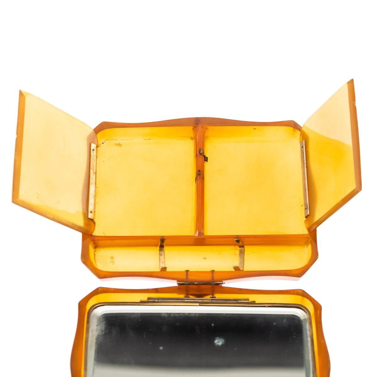 20th Century Art Deco Platinum, Sapphire and Diamond Vanity Case, circa ...