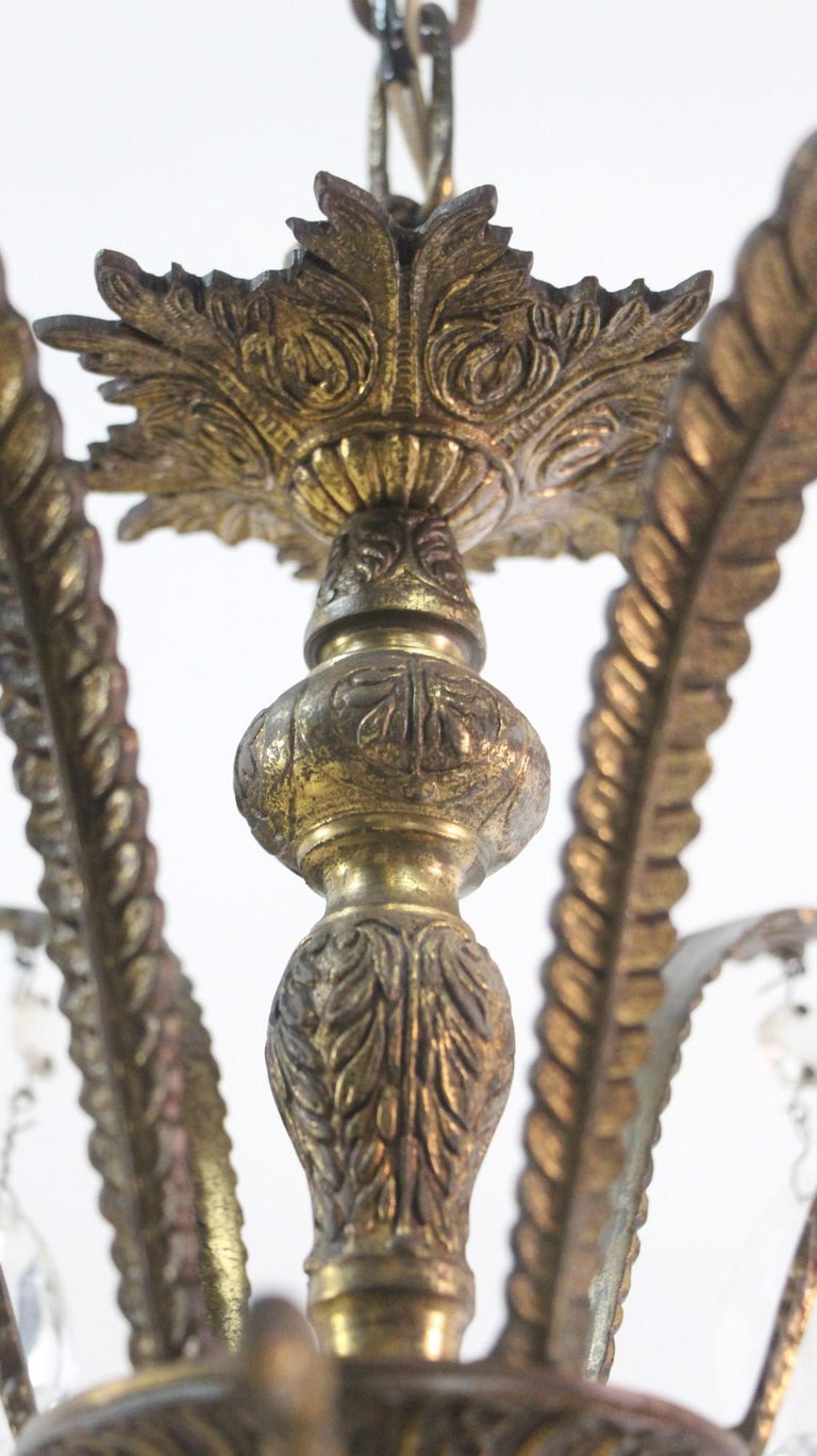 Lustre ancien en bronze à 6 feux avec cristaux bleus et transparents de ...