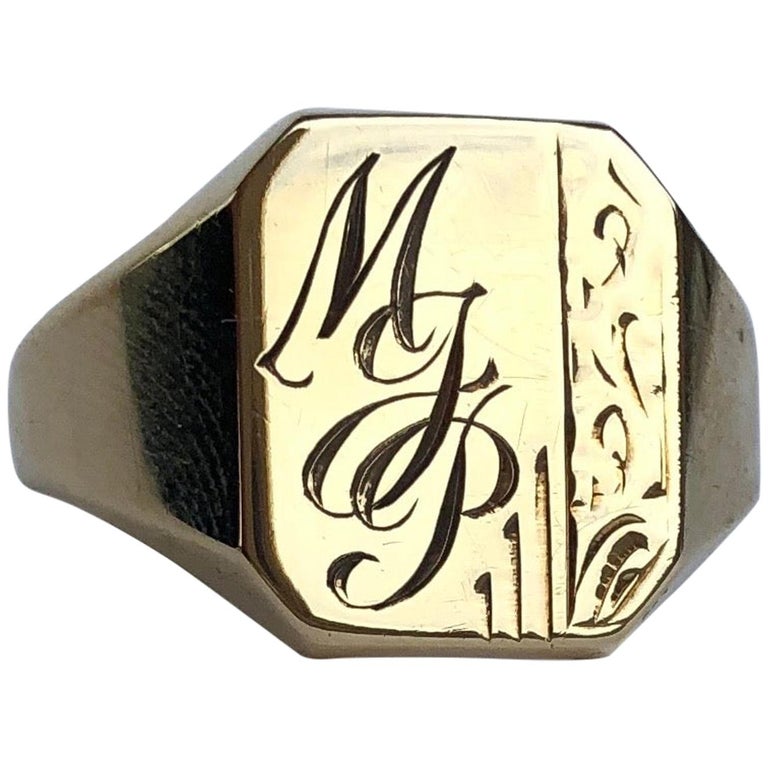 Antique 9 Carat Gold Signet Ring For Sale at 1stDibs