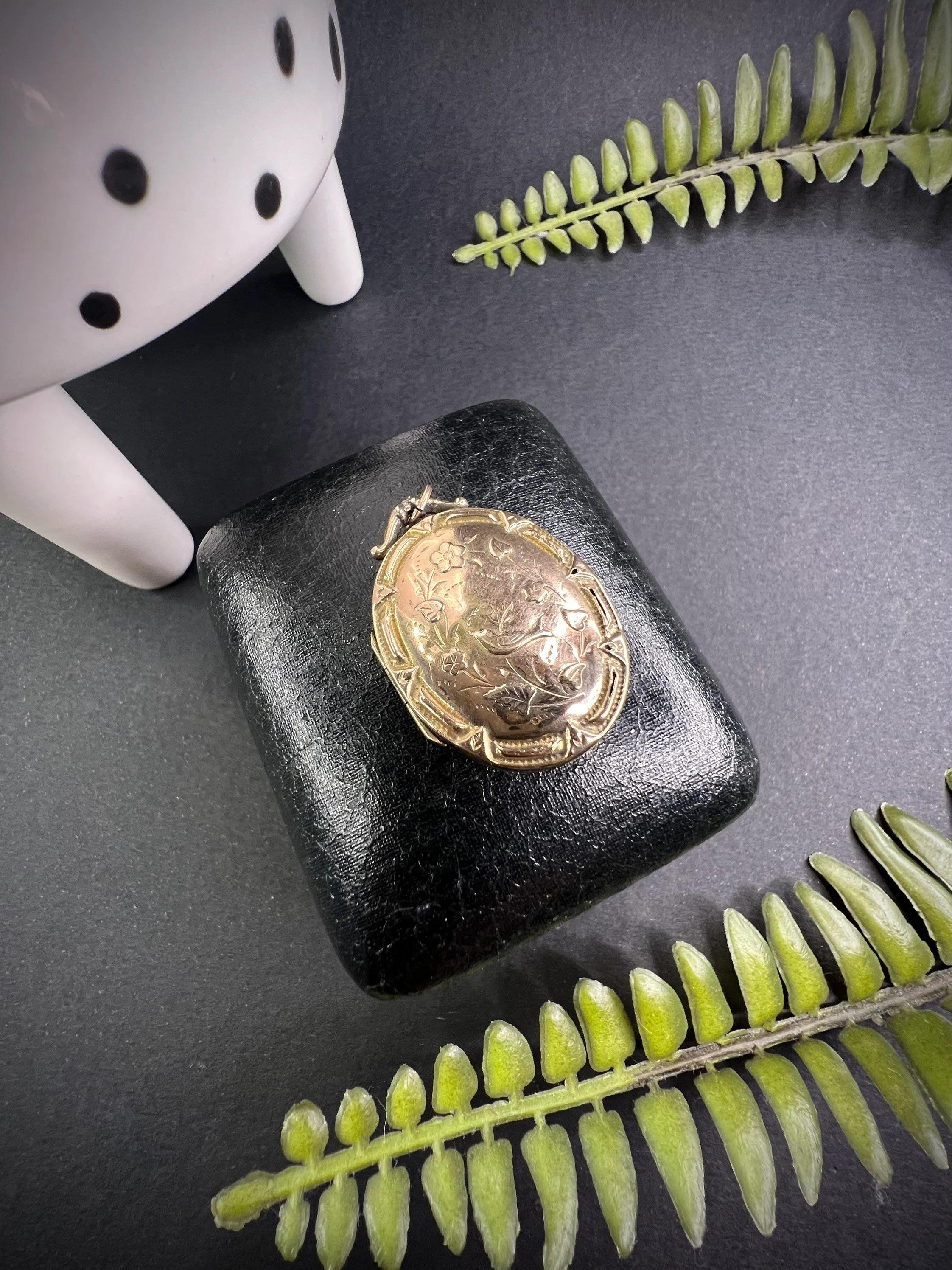 Antique 9ct Rose Gold Back and Front Edwardian Oval Locket For Sale at ...