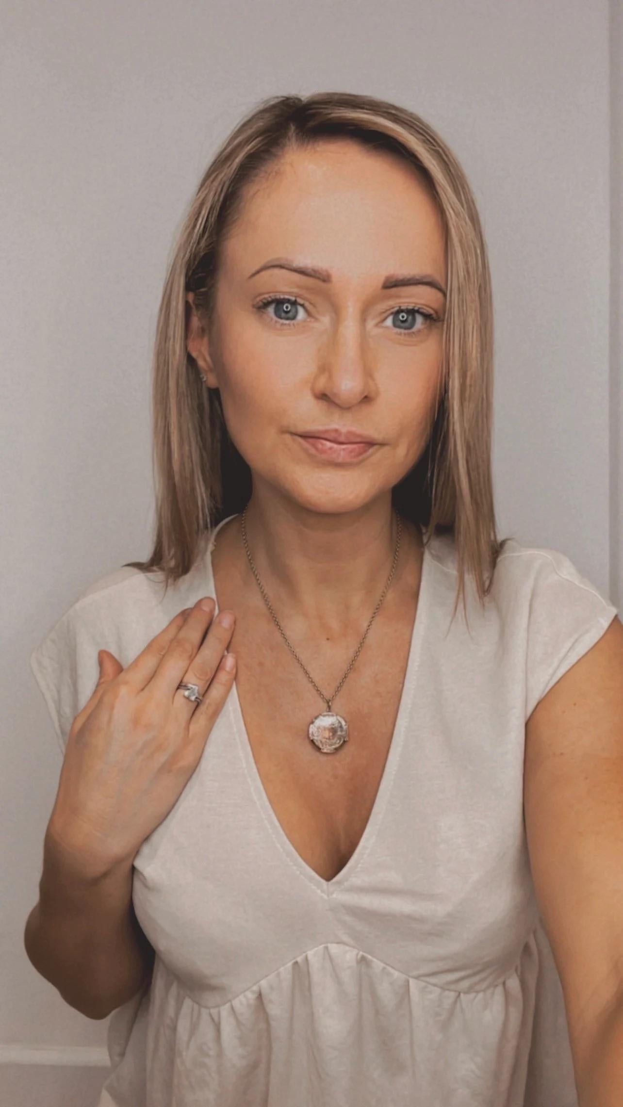 Antique 9ct Rose Gold Back and Front Victorian Round Locket For Sale at ...