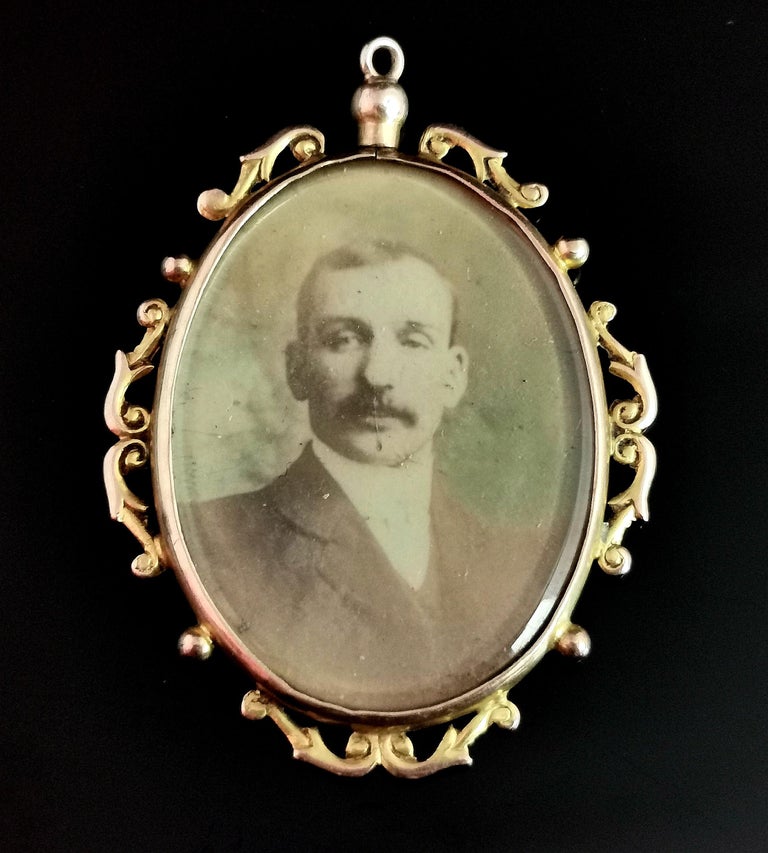 Antique 9kt gold double sided locket, Portrait, Edwardian For Sale at ...