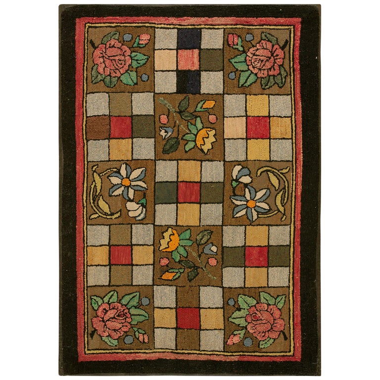 Antique American Hooked Rug 3' 0" x 4' 6" For Sale at 1stDibs